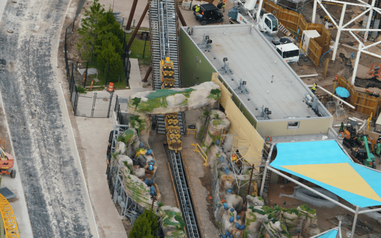 Hiccup's Wing Gliders coaster testing at Epic Universe
