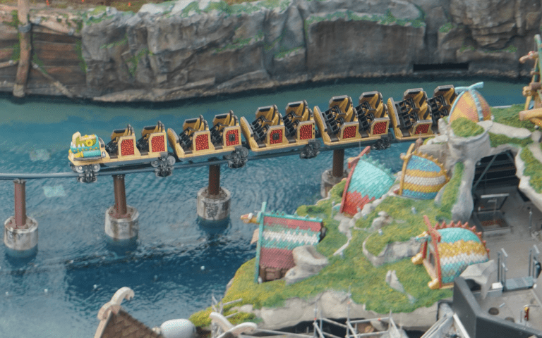 Hiccup's Wing Gliders coaster testing at Epic Universe