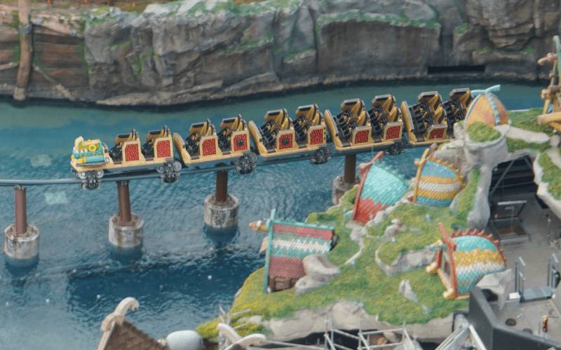 Hiccup's Wing Gliders coaster testing at Epic Universe