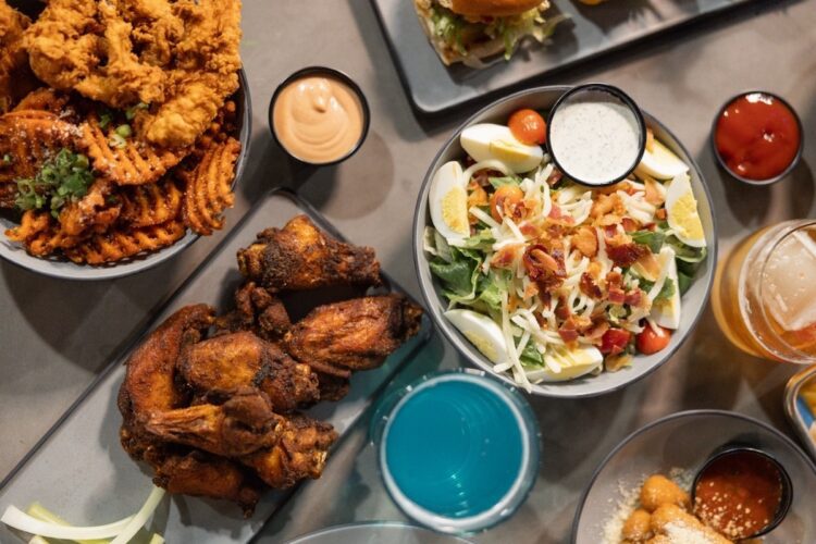 Pickleball in Orlando: New Crush Yard Club & Restaurant