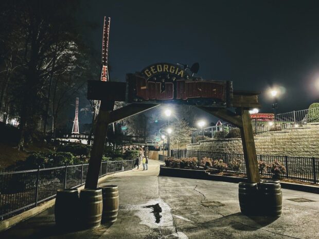 Georgia Gold Rusher roller coaster POV at Six Flags Over Georgia