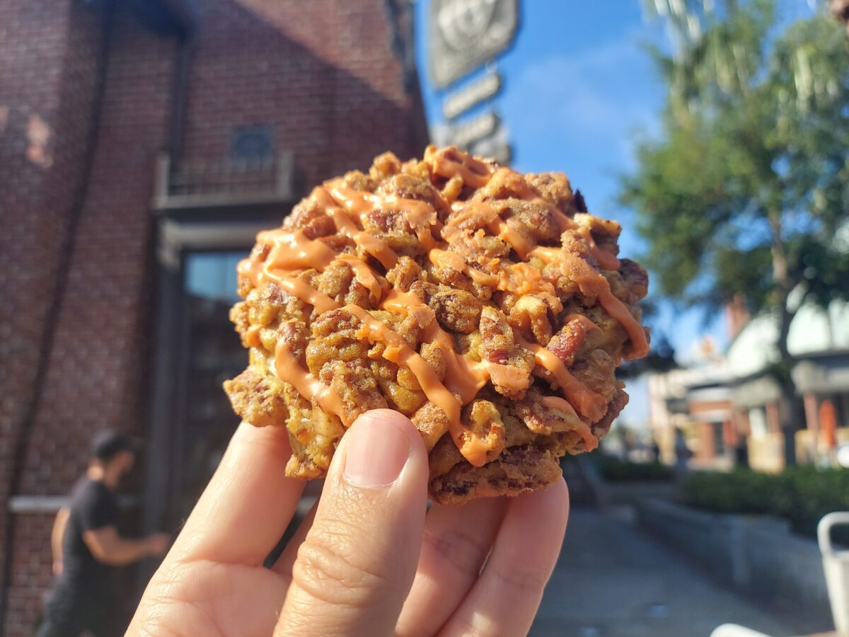 Gideon’s Bakehouse April 2025: New carrot cake cookie review