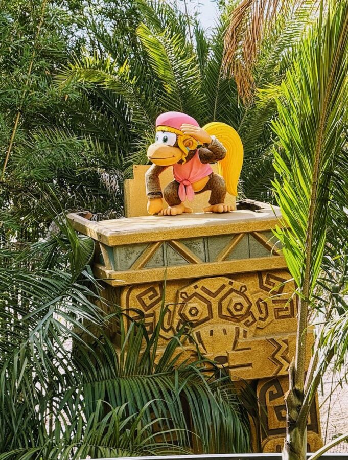 Mine-Cart Madness Donkey Kong coaster | Epic Universe review