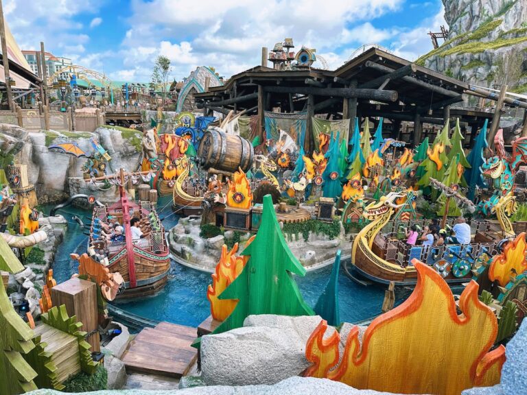 Fyre Drill How to Train your Dragon boat ride | Epic Universe review