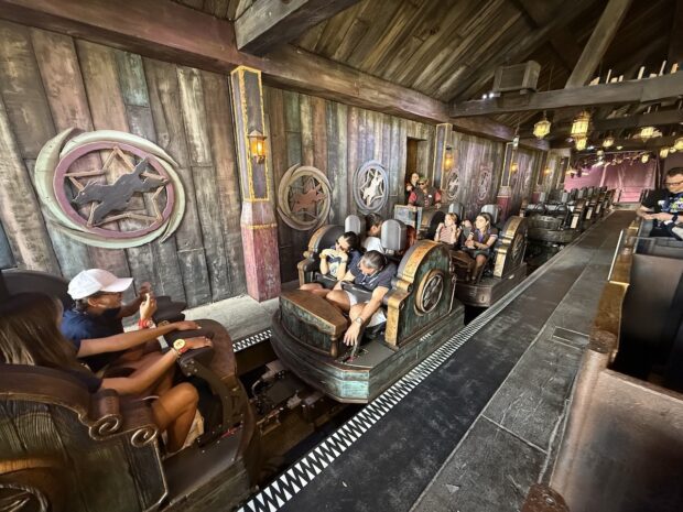 Curse of the Werewolf at Epic Universe | Roller coaster ride review