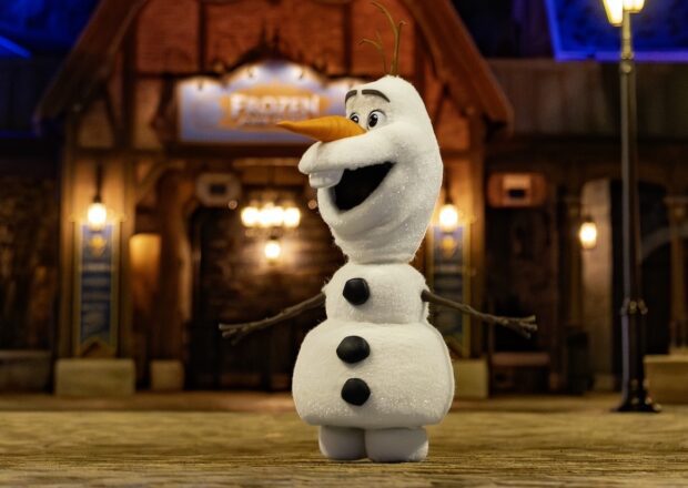 Olaf walking animatronic coming to 2 Disney theme parks