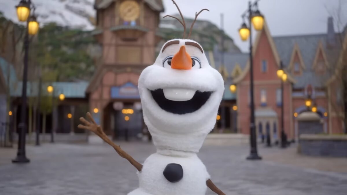 Olaf walking animatronic coming to 2 Disney theme parks