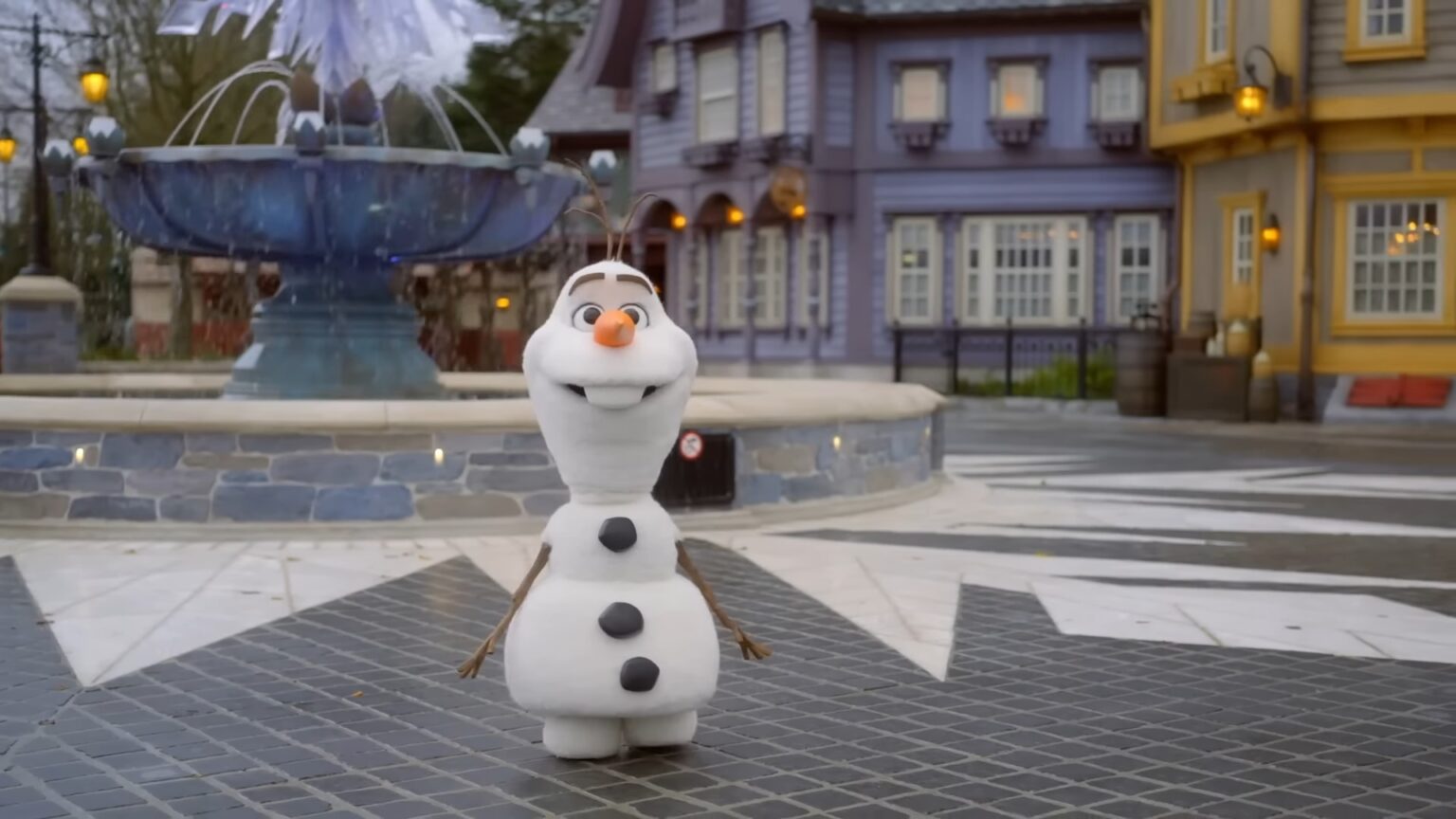 Olaf walking animatronic coming to 2 Disney theme parks