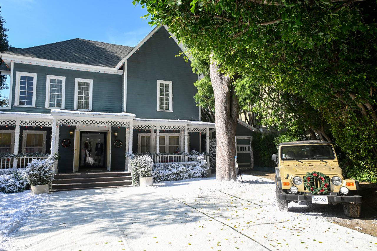 Gilmore Girls 25th anniversary in Stars Hollow, Warner Bros. Studio